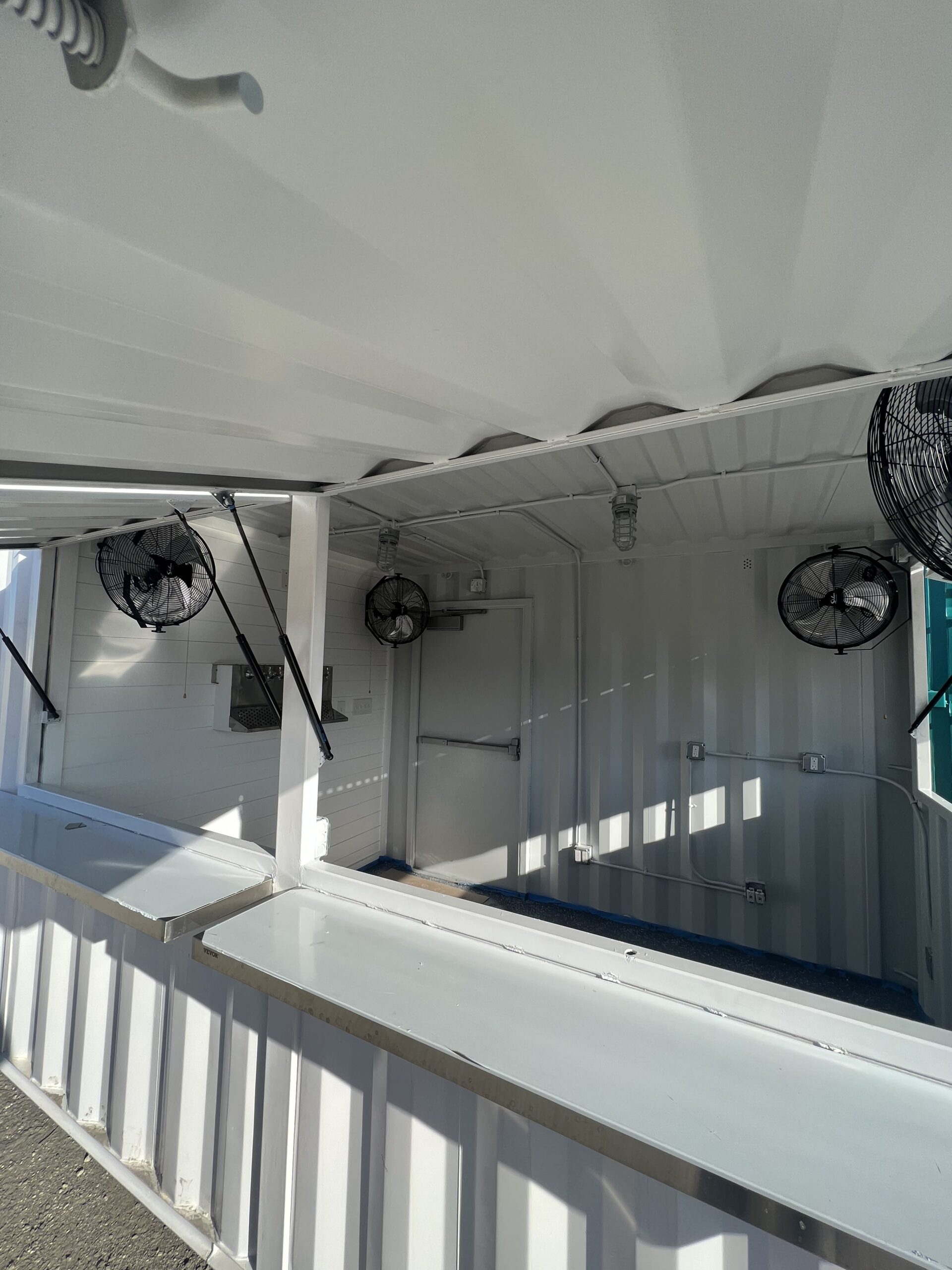 20 ft Container Bar, Keg Room, Taps Installed - Bob's Containers / Bob ...